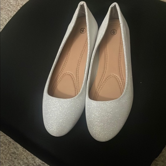 Shoes | Silver Sparkle Ballet Flats With Rounded Toe | Poshmark